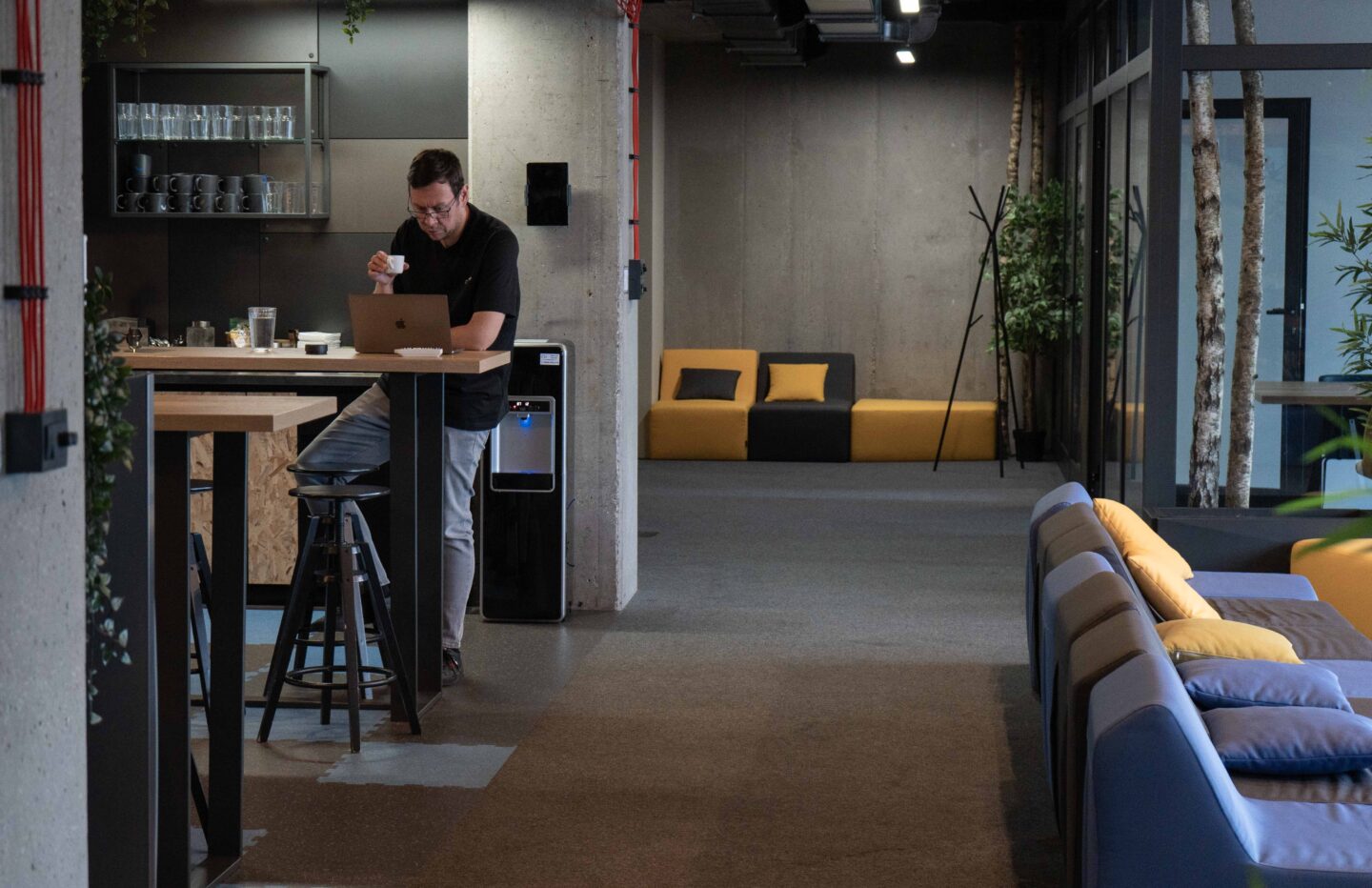 Technical project manager vs. non-technical project manager: what's the ...